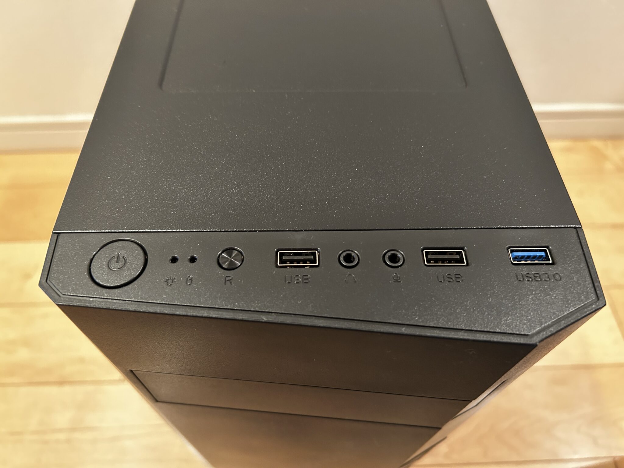 【レビュー】ZALMAN T8を使って実際に自作PCを組んでみた【3000円】 | だるキャン！